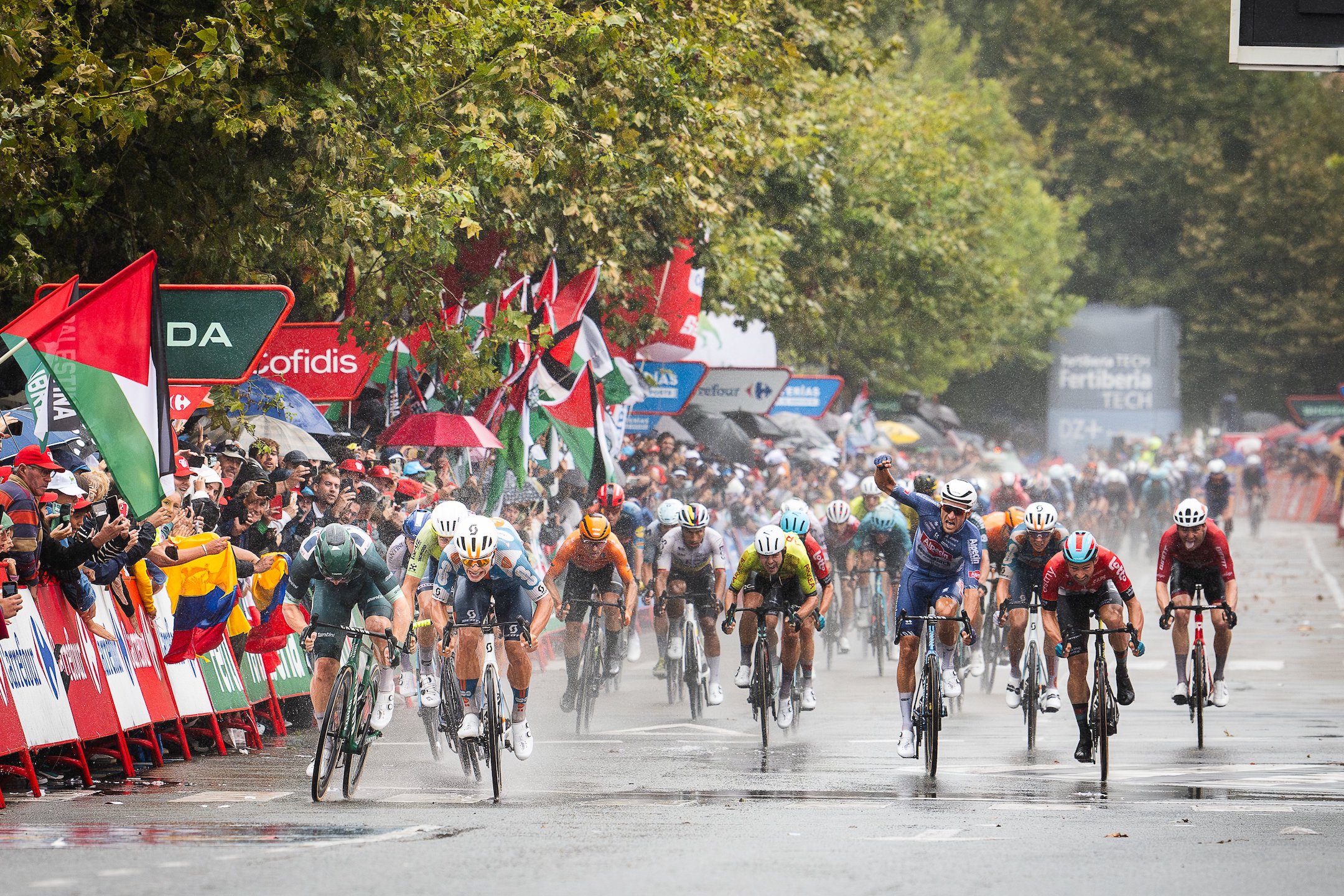 La Vuelta 2024, etapa 17: Las 3 de Groves y los 428 de Isasa - Volata ...